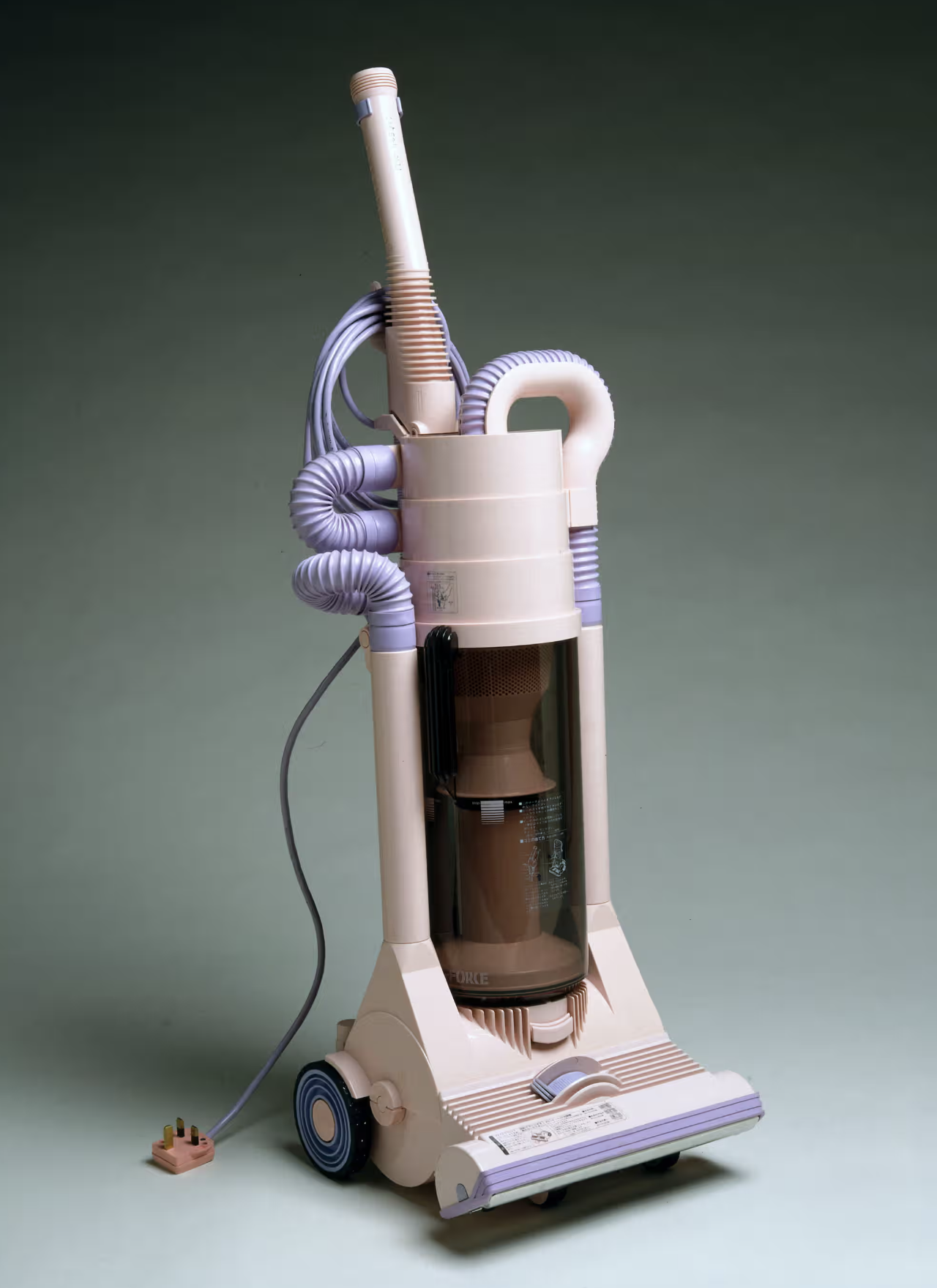 Unpacking Dyson’s Marketing Genius: From Innovation to Icon.